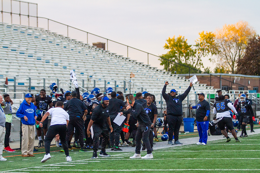 CT-Simeon-Phillips-football-fans-0925 - The Visual Preservationist